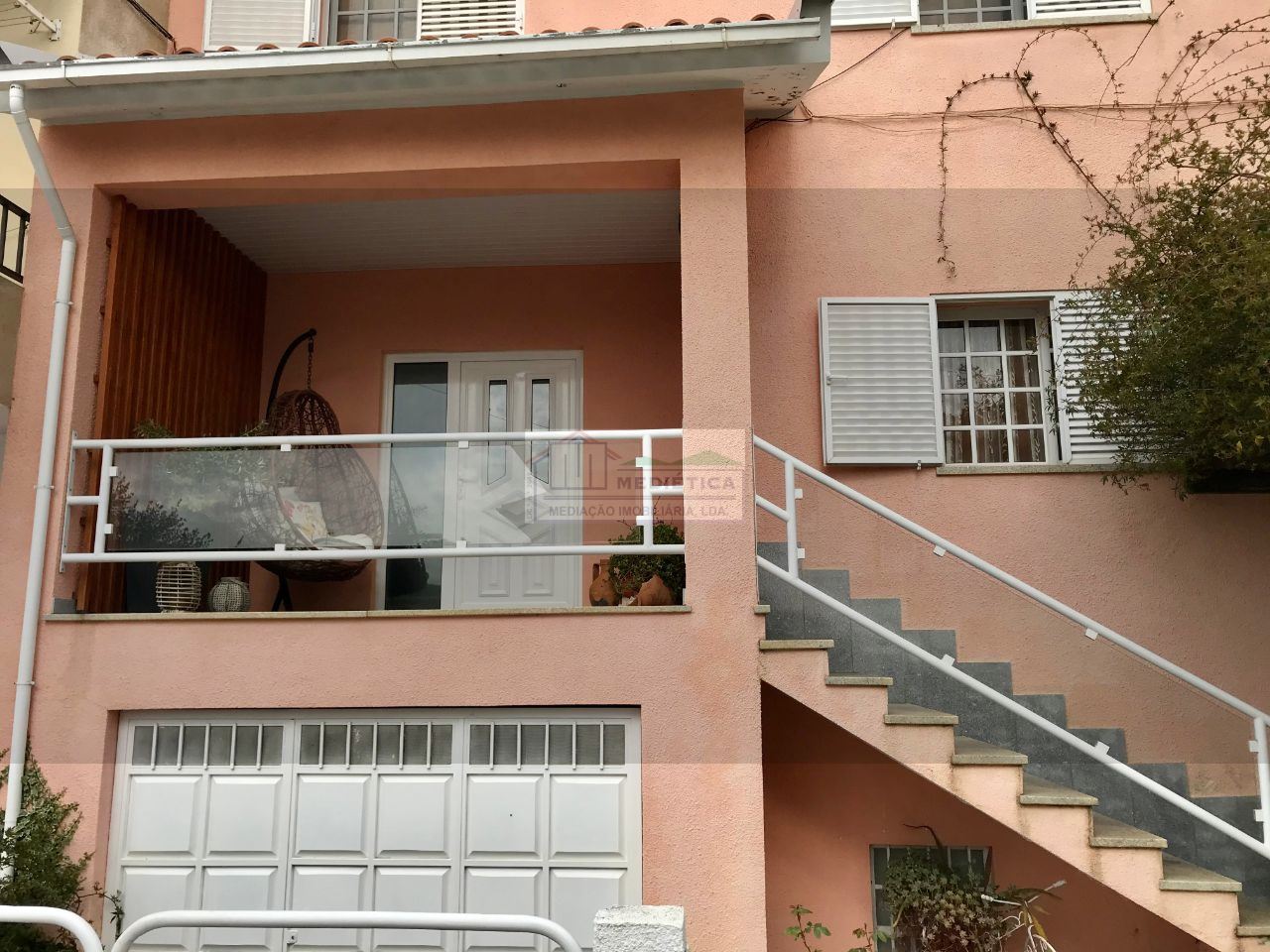 Moradia em banda 3 Quartos - MEDIÉTICA - Mediação Imobiliária, Lda.